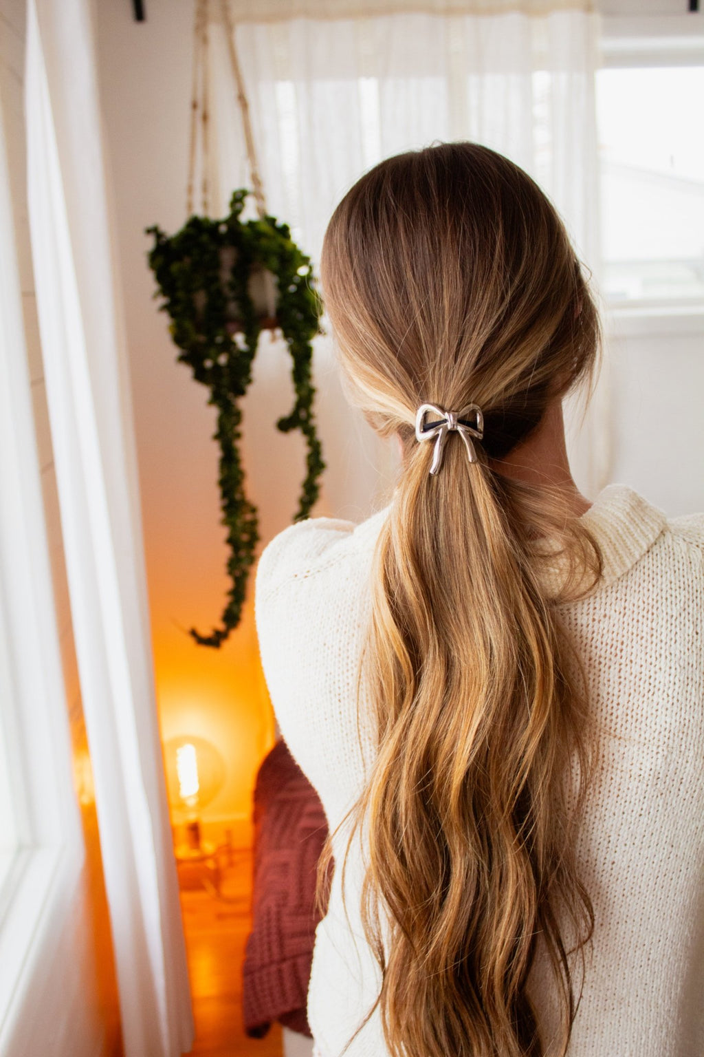 Gilded Bow Ponytail Cuff – ANDI