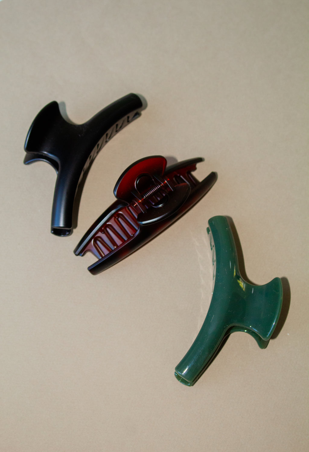 Fall Curved Claw Clip – ANDI