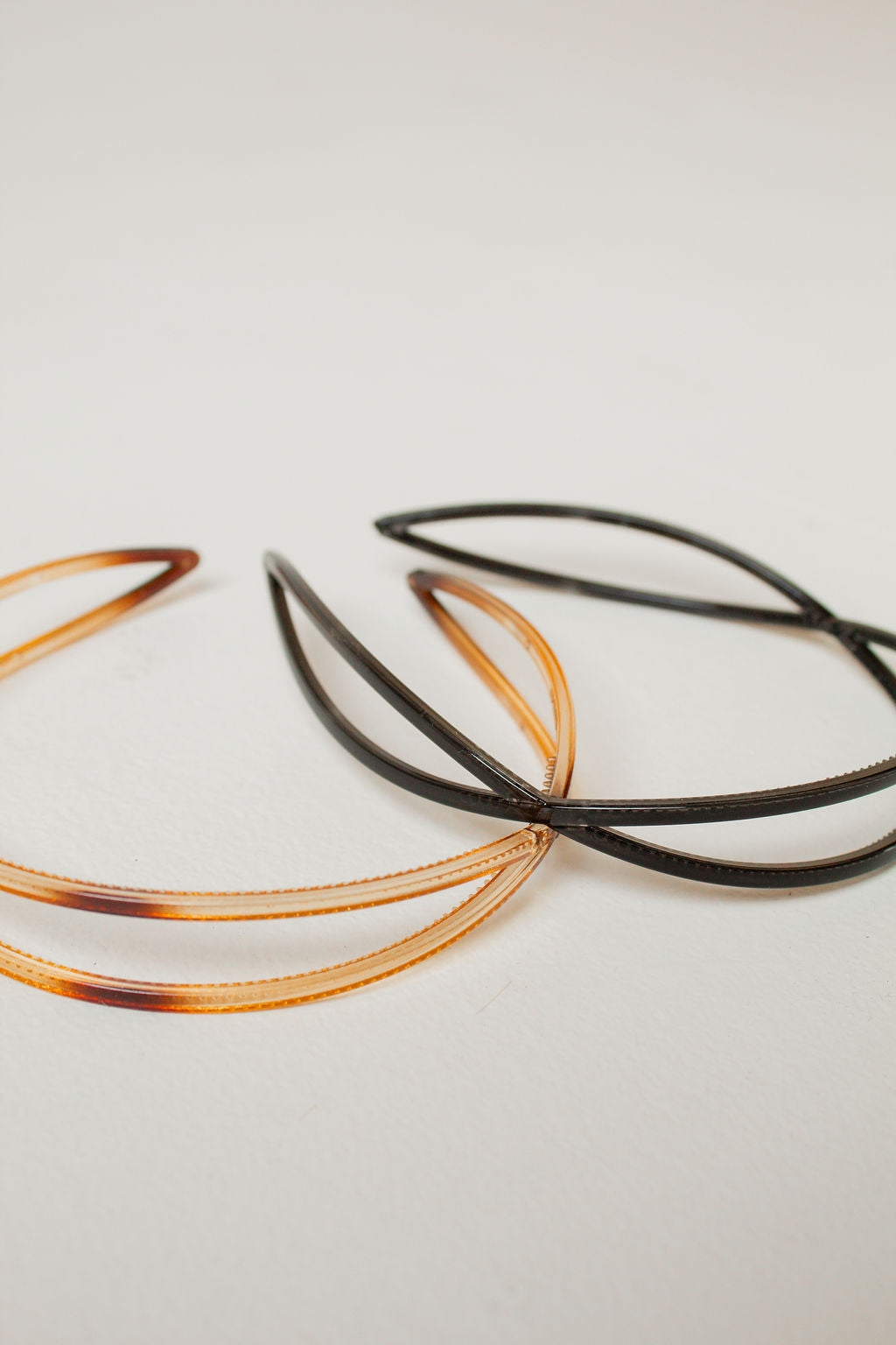 Crossed Loop Headband – ANDI