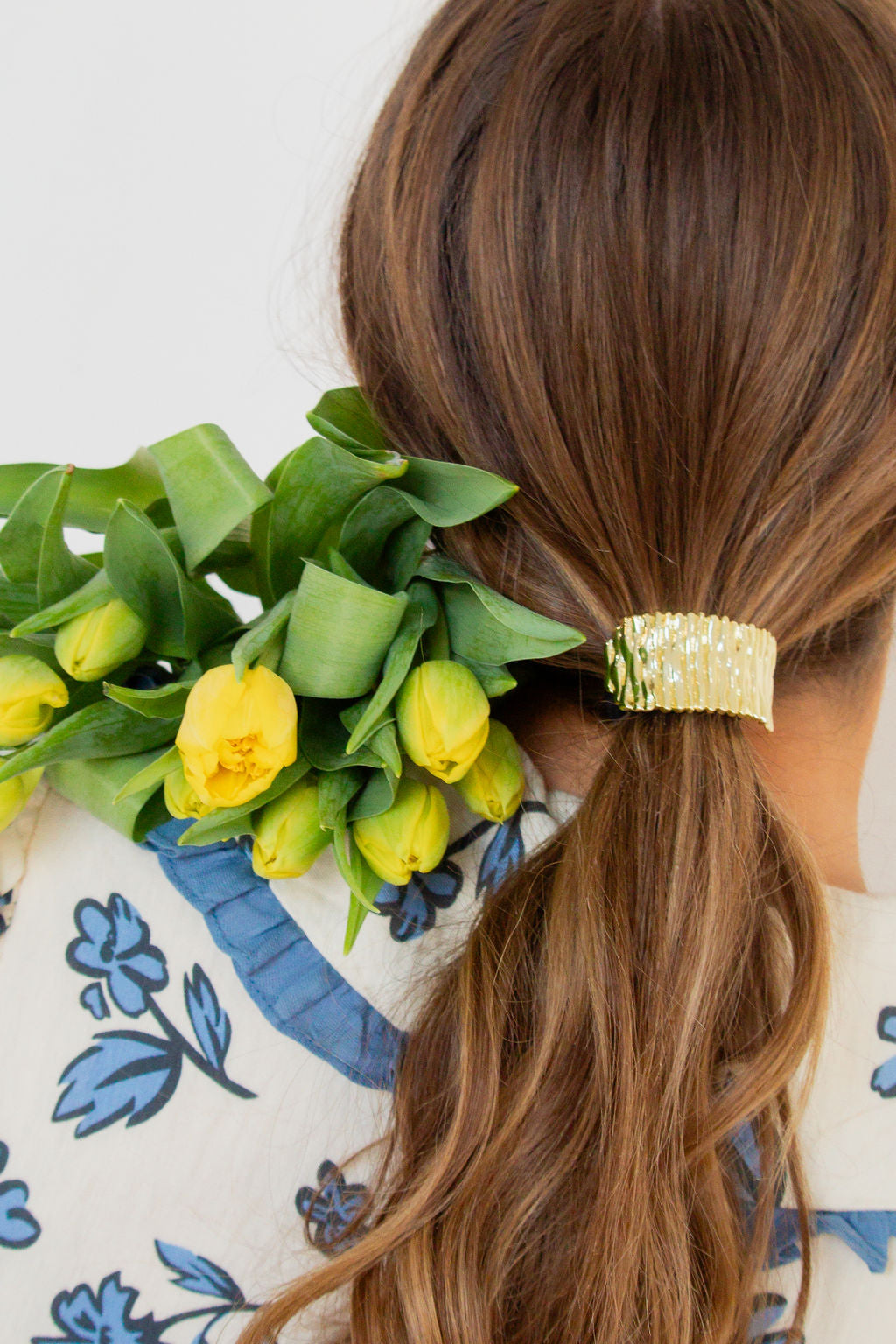 Gold Ruffled Bar Ponytail Cuff – ANDI