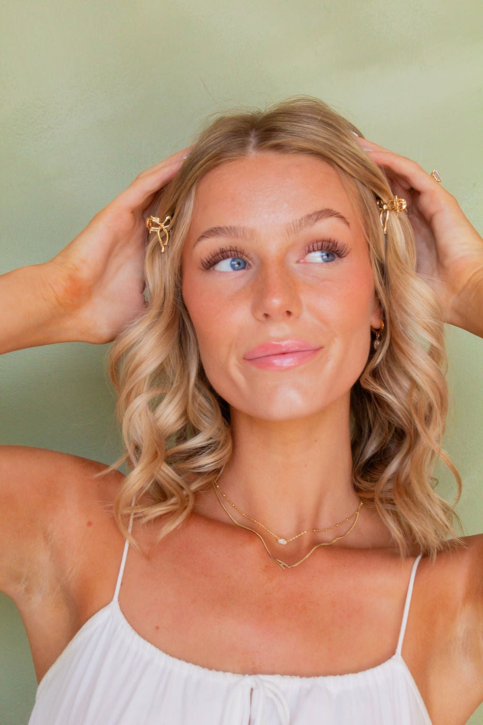 Micro Gold Bow Claw Clips – ANDI