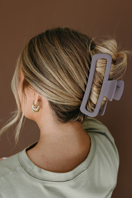 Must Have Claw Clip – ANDI